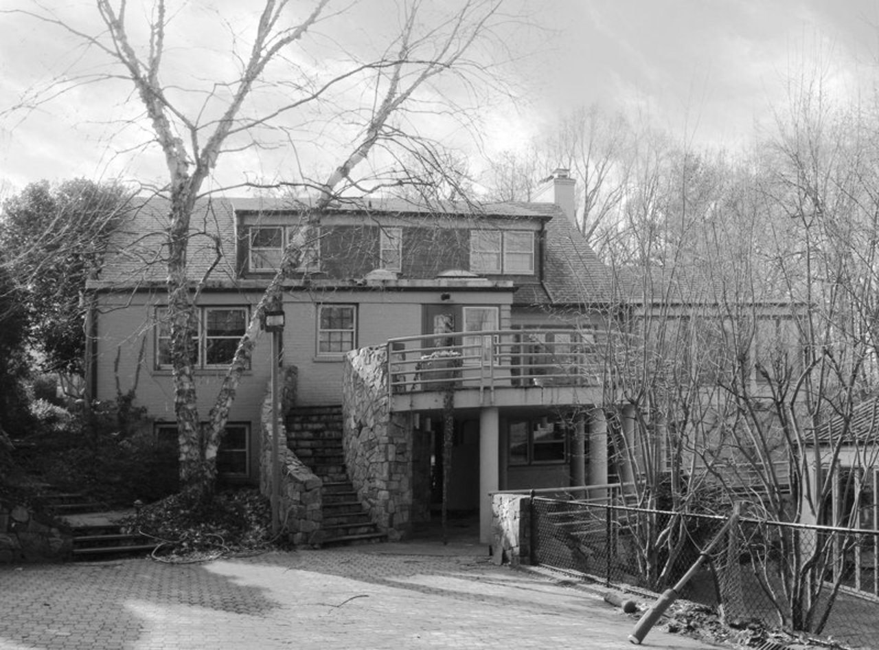 OVERLOOK ROAD HOUSE
