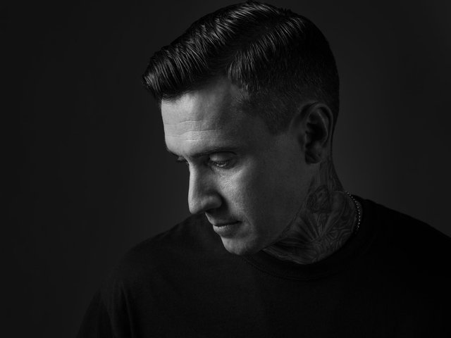 Home [www.derrickbusch.com]